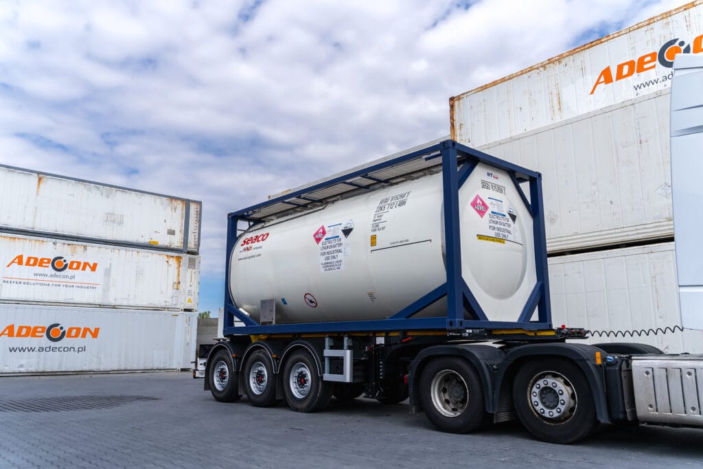 Transport Manager - Wielton dostarczy firmie ADECON naczepy ...